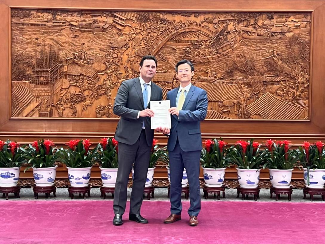 Ambassador Jorge Toledo presents copy of credentials to MFA | EEAS Ambassador Jorge Toledo presents copy of credentials to MFA | EEAS